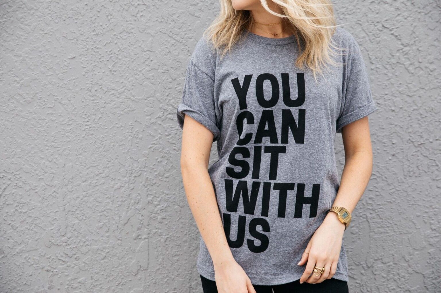 Best T-shirt colors and how to combine colors effectively